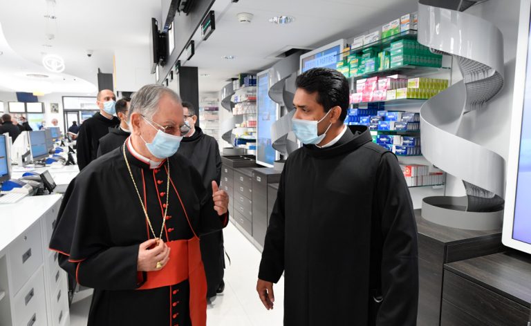 BD Rowa in Kelberg feiert Neueröffnung der Vatikan Apotheke in Rom ...