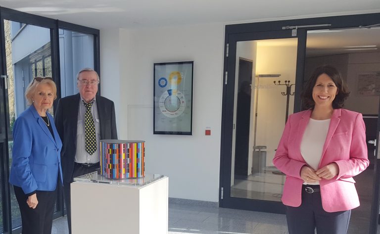 Daniela Schmitt, Staatssekretärin im Mainzer Wirtschafts-Ministerium ...