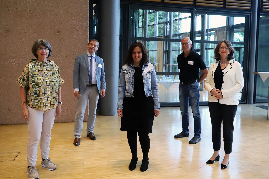 Corona, Flutkatastrophe und neues Gesetz: Kitas meistern schwierige ...