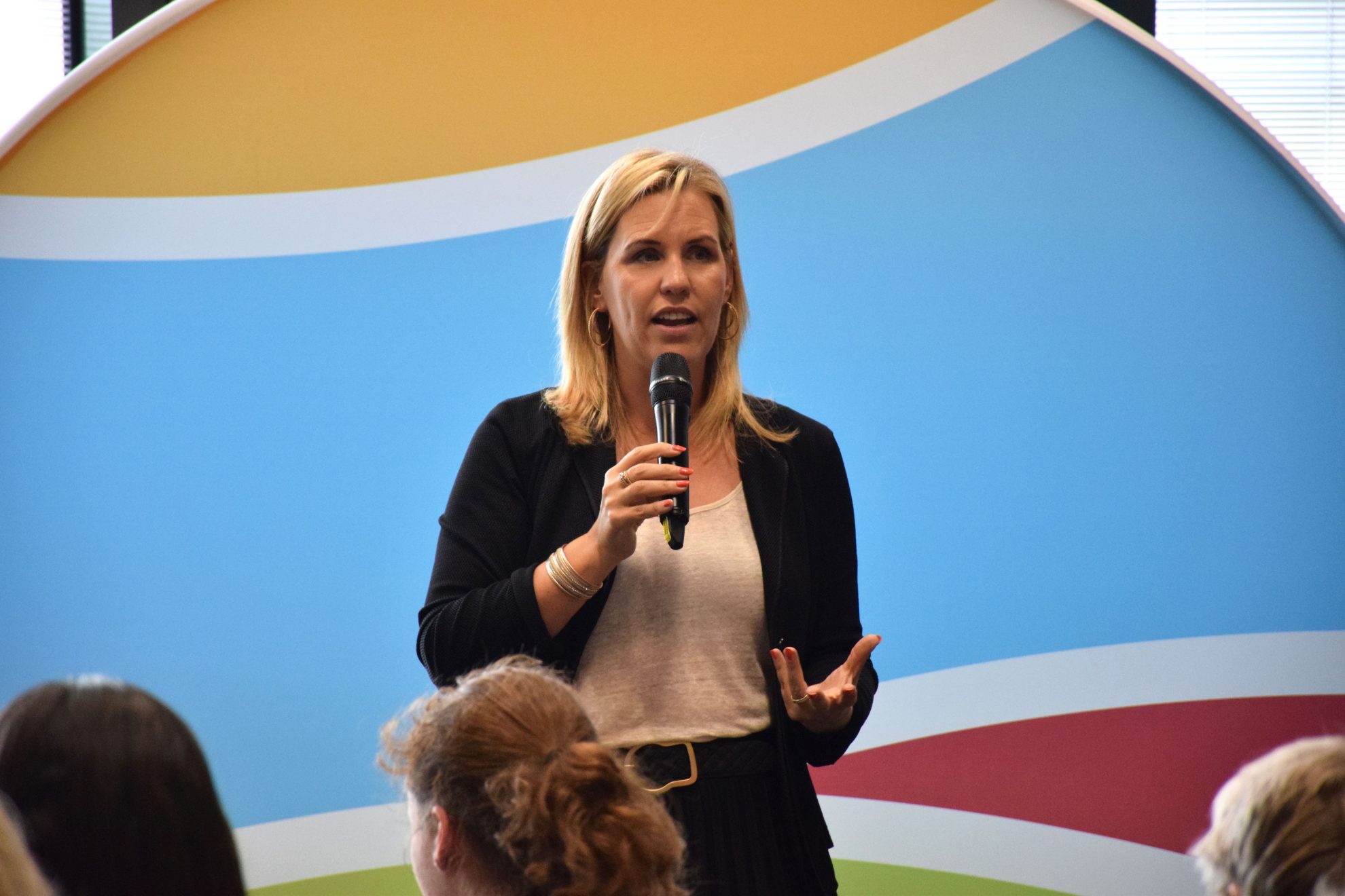 Autorin Nicole Staudinger genießt ihr Leben in der Eifel - eifelschau.de