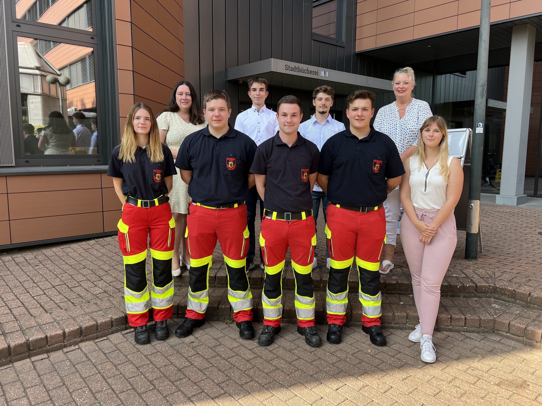 Neue Auszubildende bei der Eschweiler Stadtverwaltung - eifelschau.de