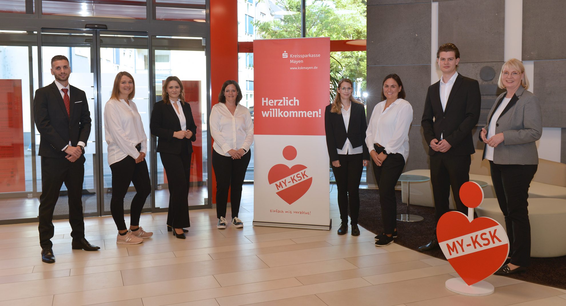 Sieben Neueinstellungen im September bei der Kreissparkasse Mayen ...