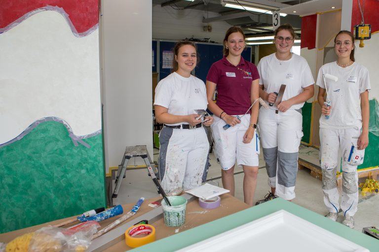 Das Maler- und Lackierer-Handwerk ist Frauensache - Kammersiegerin ...