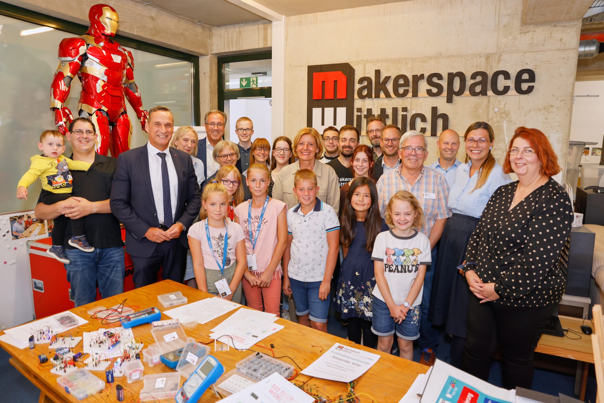 Hoher Besuch im Makerspace Wittlich - eifelschau.de
