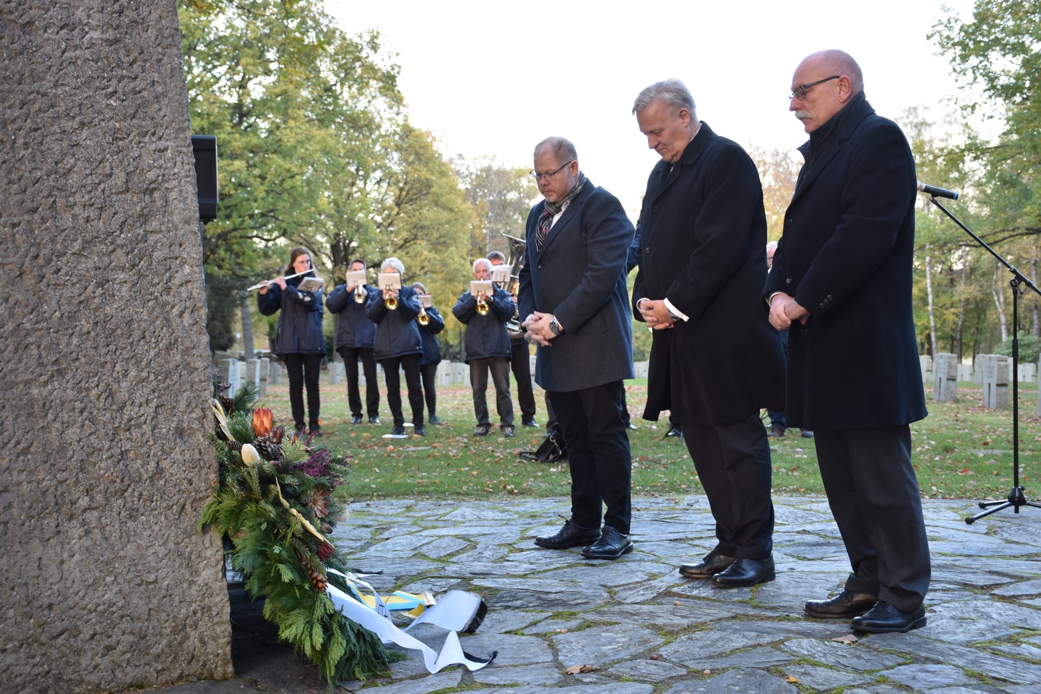 Volkstrauertag im Kreis Düren - Landrat Wolfgang Spelthahn gedenkt der Opfer von Krieg und ...