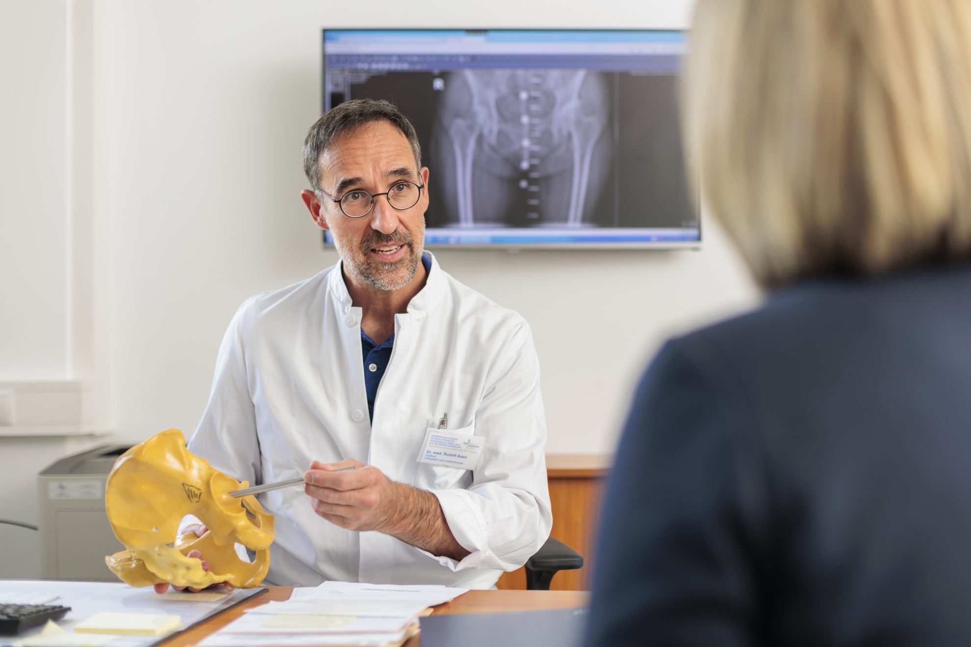 Was tun, wenn sich Gelenke melden - Dr. Rudolf Auen, Chefarzt der ...